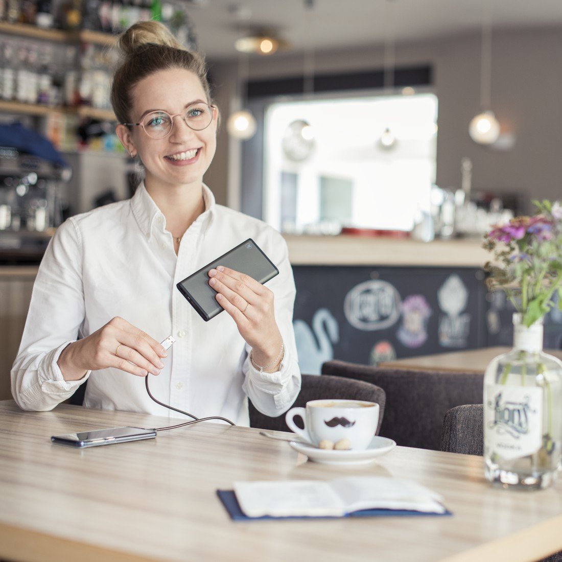 Аккумулятор универсальный Hama 12000mAh PD-12S Anthracite (00183353 ...